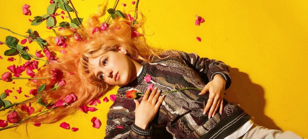 Descubra a nova estrela do techno-pop: conversamos com Izzy Camina ...