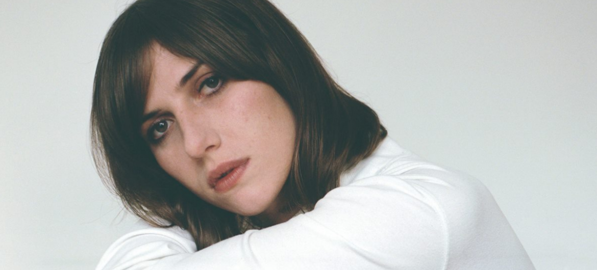 Descubra a etérea e peculiar Aldous Harding | Mad Sound