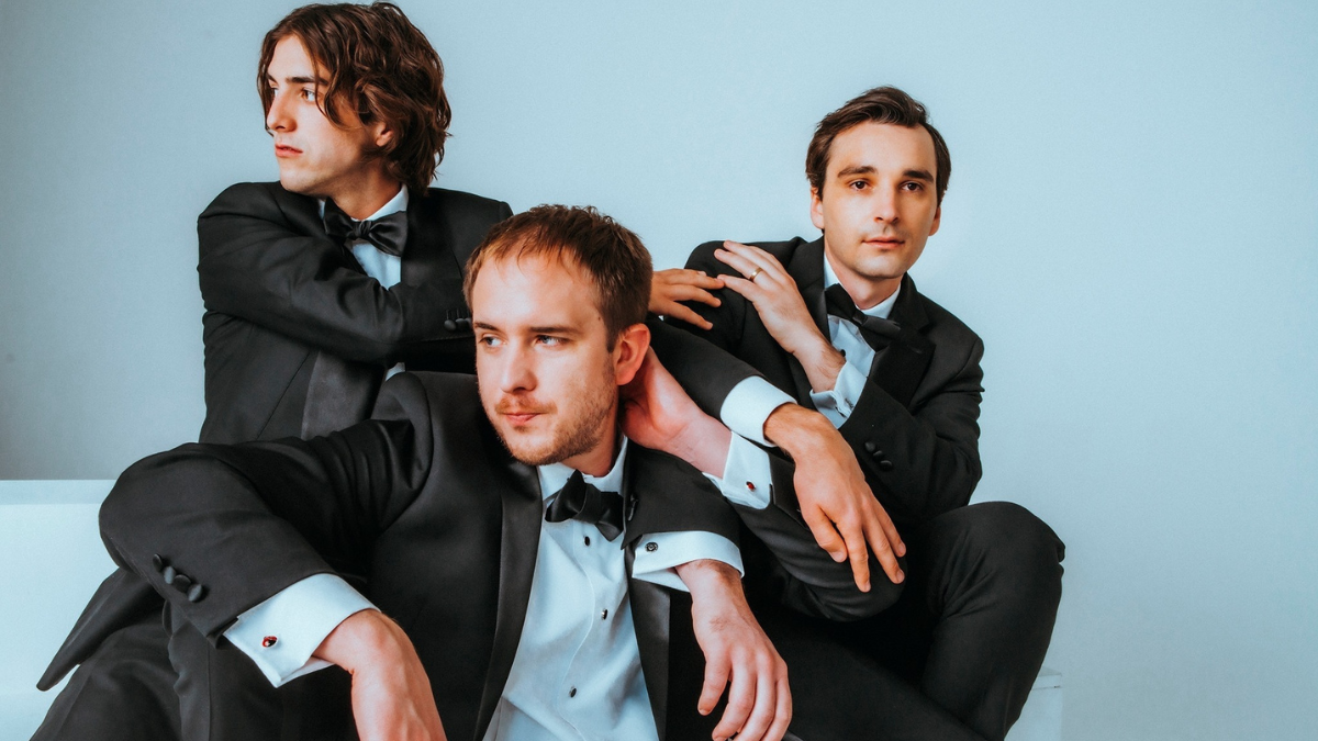 O Que Há de Novo? Ouça os lançamentos de half alive, Tassia Reis, RM e ...