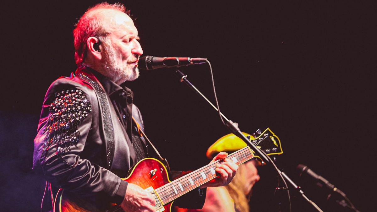 Men at Work encerra turnê pelo Brasil com hits oitentistas em São Paulo ...