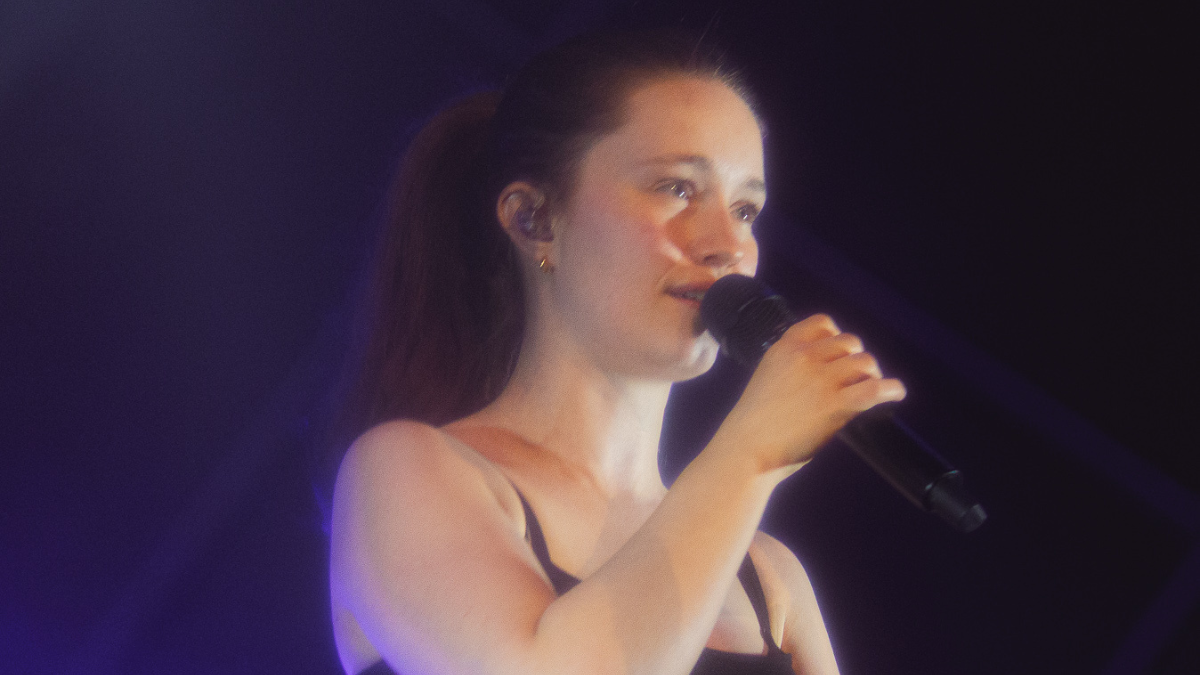 Sigrid faz show enérgico, divertido e emocionado em São Paulo | Mad Sound